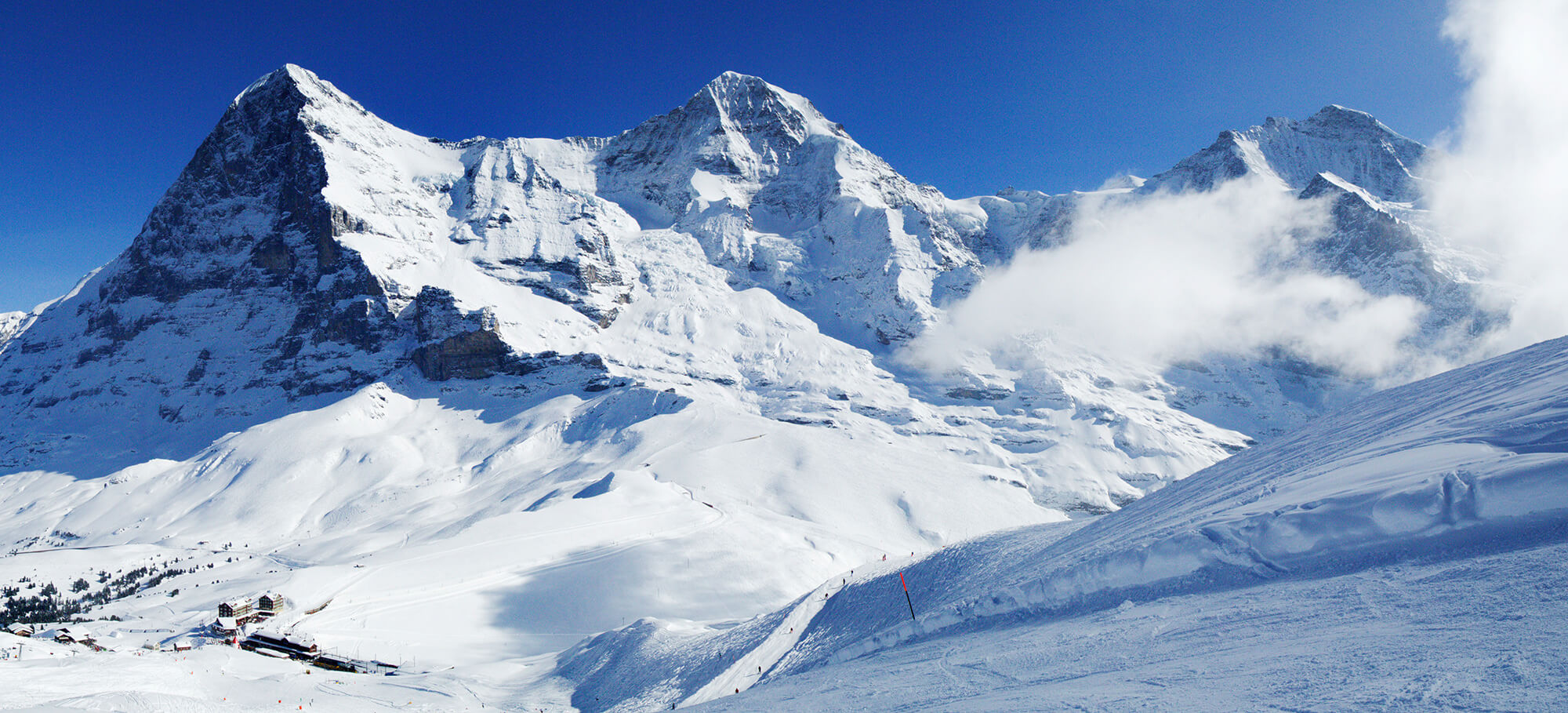 Ueli Steck rennt wieder die Eiger-Nordwand hoch Ueli Steck rennt wieder die Eiger-Nordwand hoch